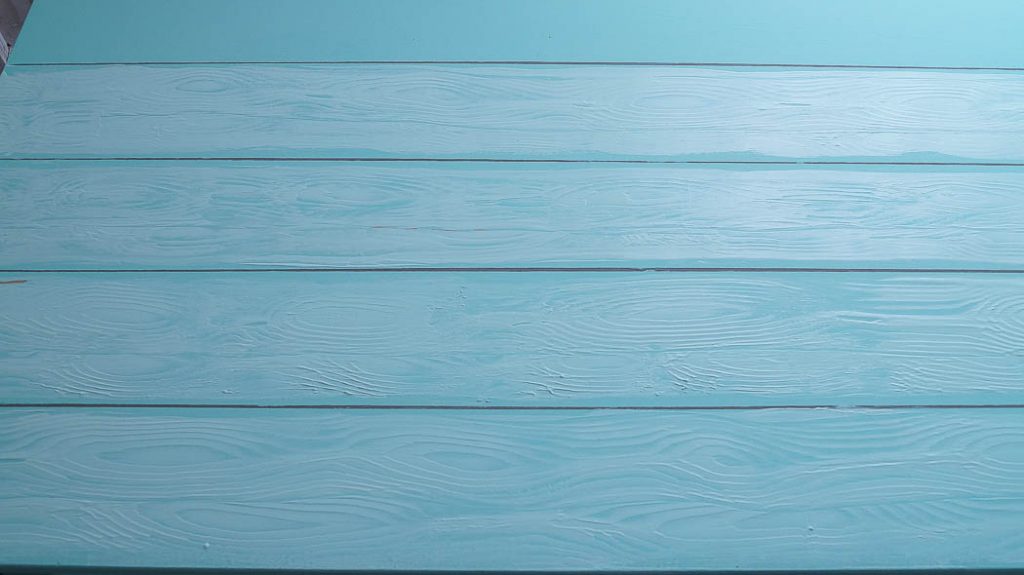 Rustic Farm Table Using Faux Planks